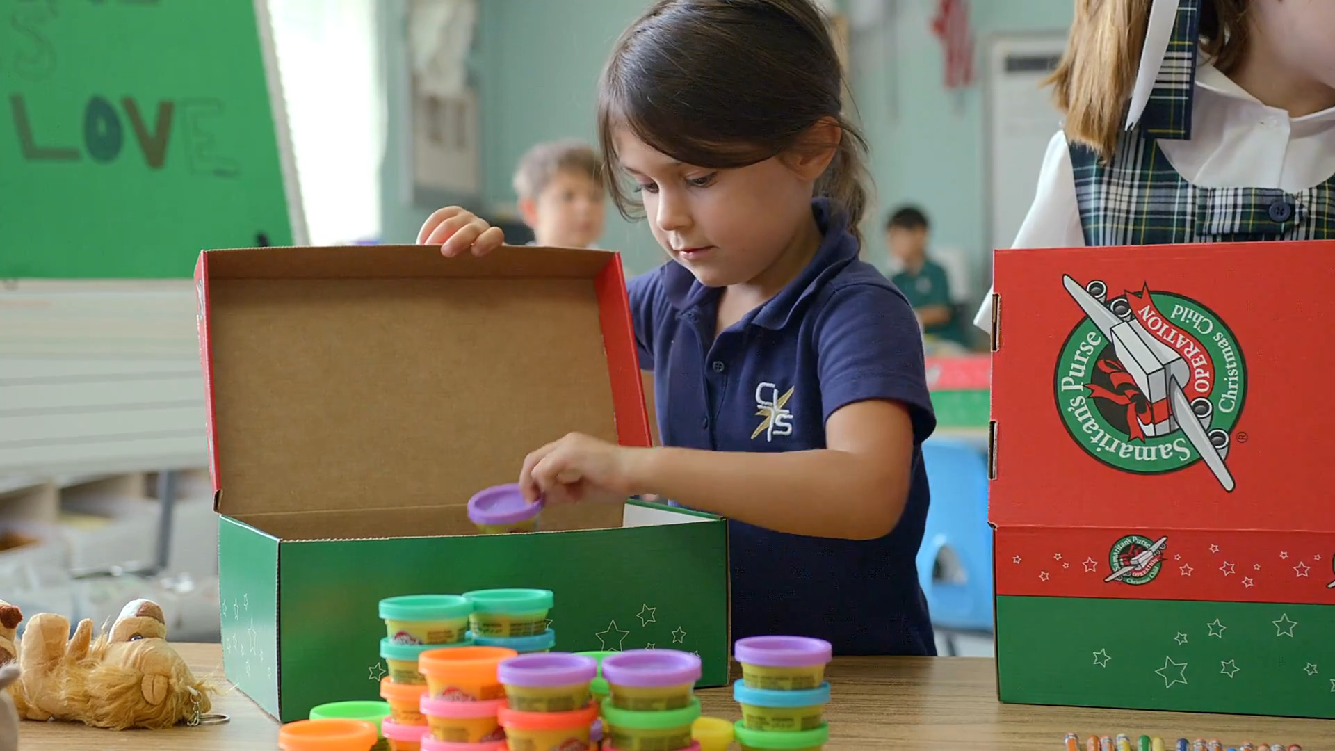 Students Share the Gospel Through Shoebox Gifts