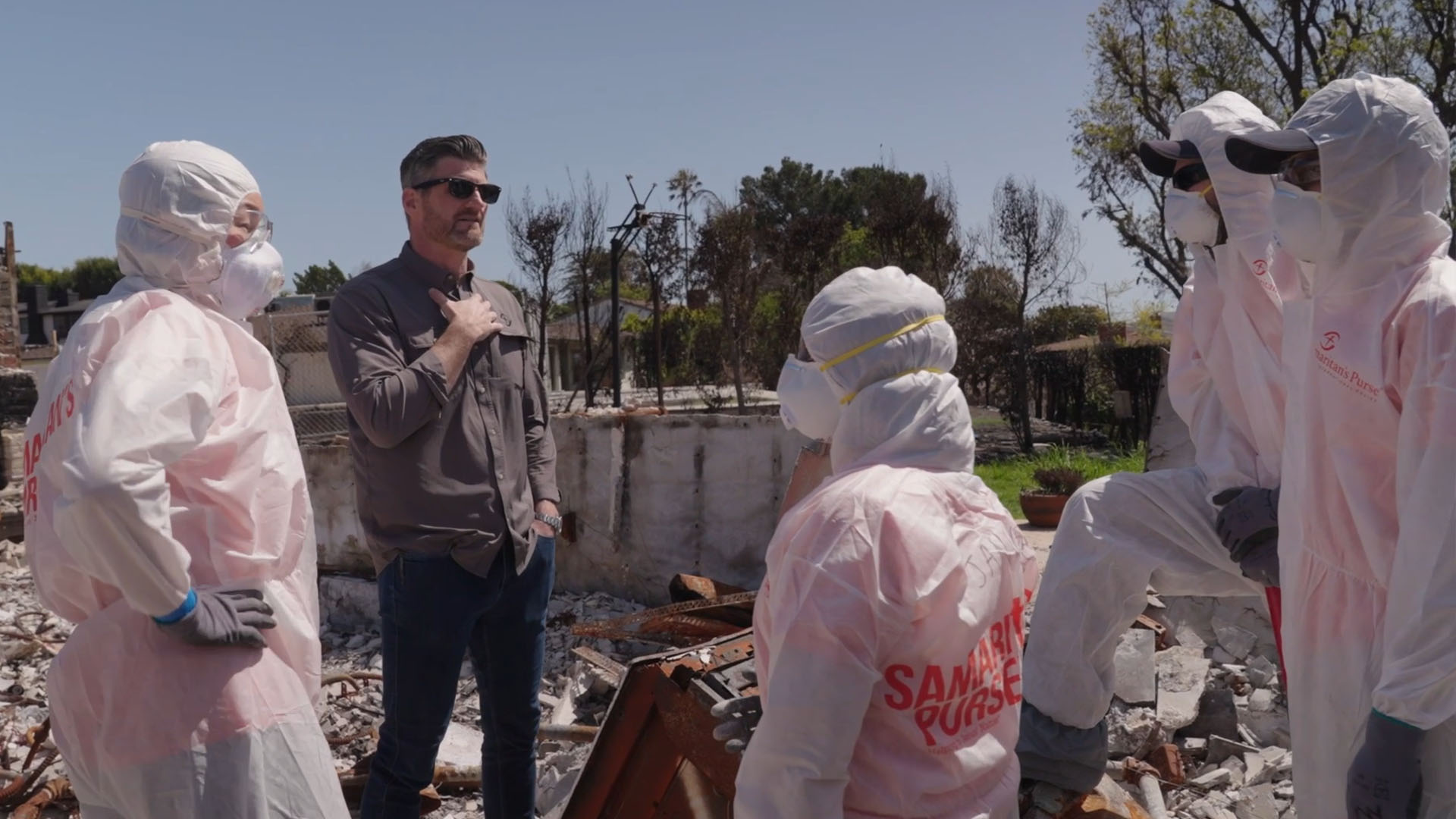 Edward Graham Visits Cleanup Crews Serving In The Palisades